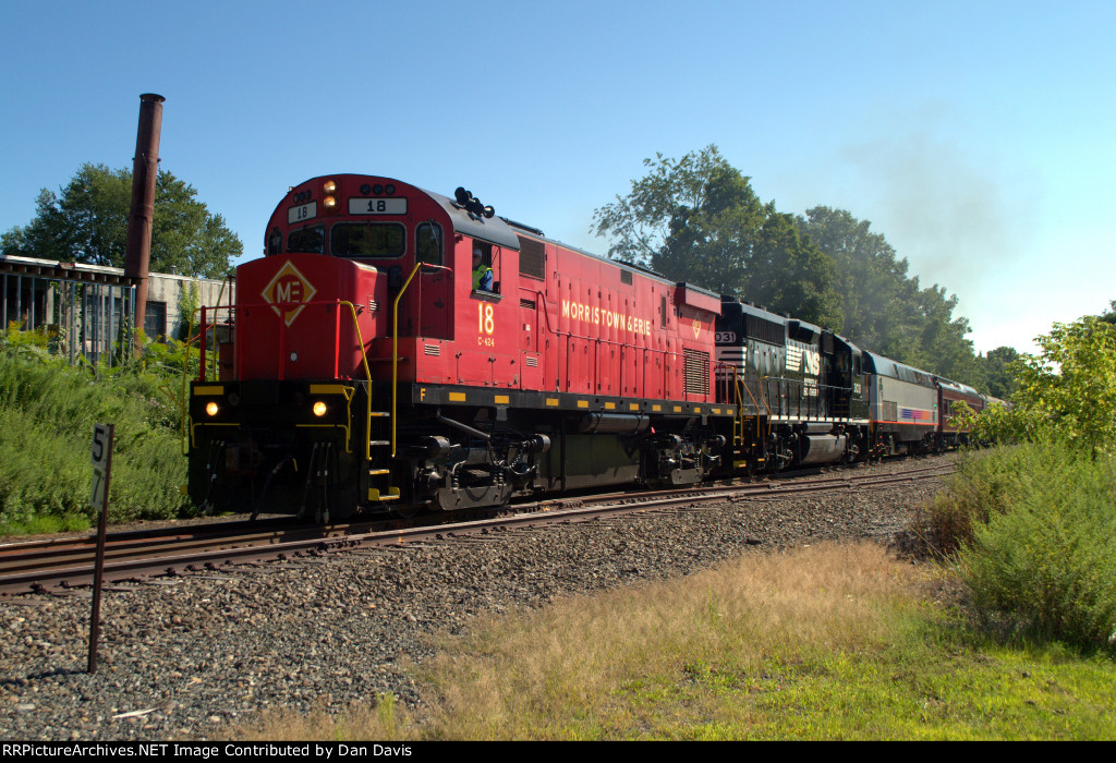 Lehigh Limited stopping for a crew change